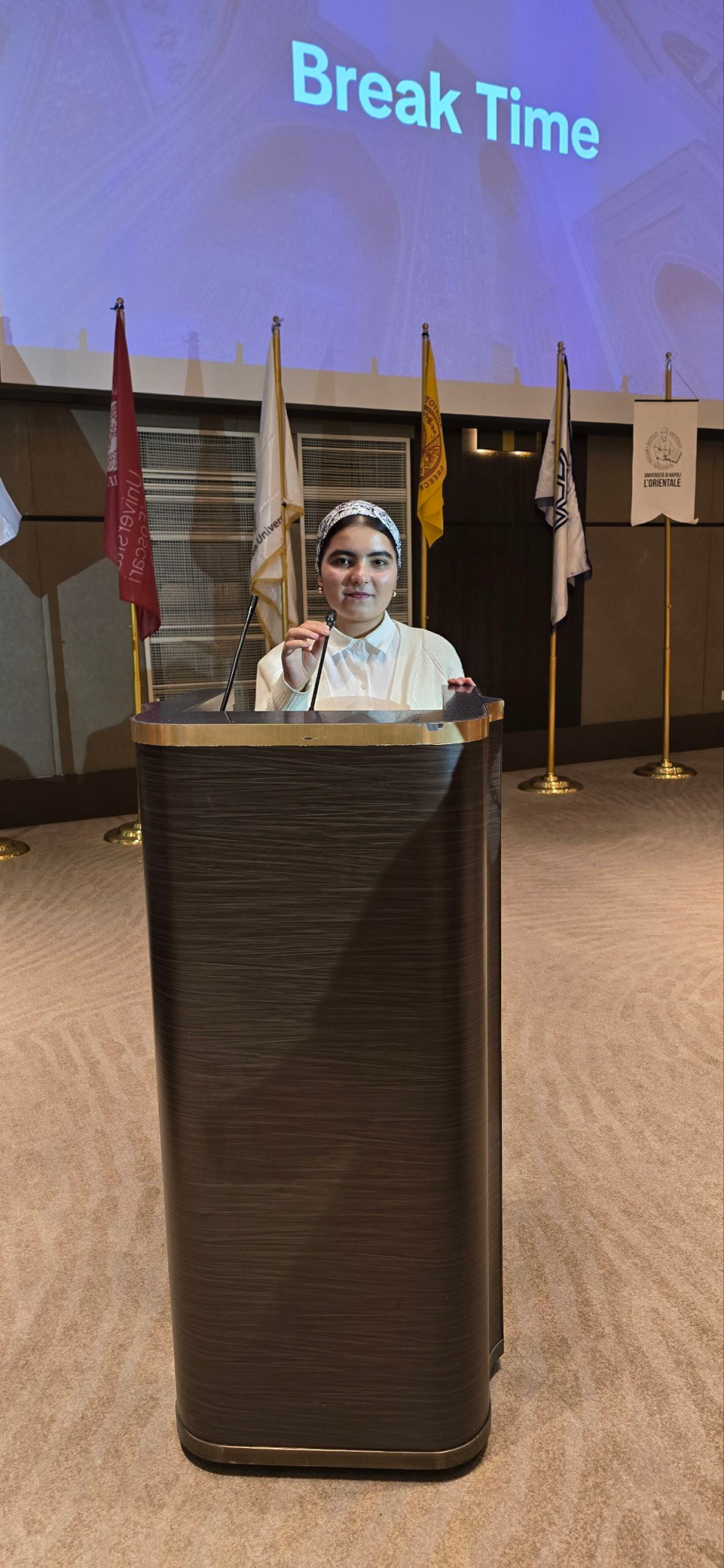 Essay from Shaxriniso Savranboyeva Xosilboy qizi | SYNCHRONIZED CHAOS